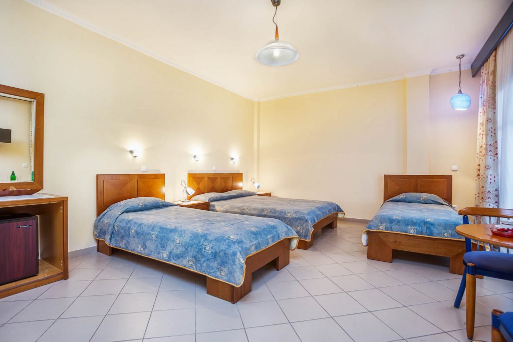 Rooms & Suites – Atrium Hotel