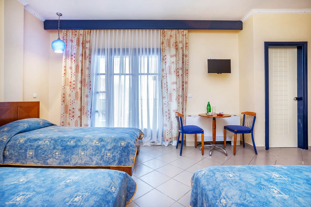 Rooms & Suites – Atrium Hotel